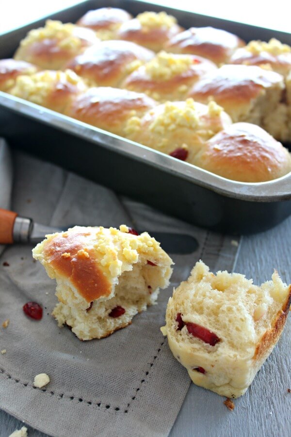 Light & Fluffy Dinner Rolls 2 Ways - Berry Sweet Life